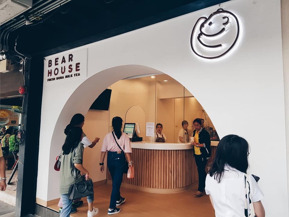 Bearhouse - Coffee Shop / Tea Room Casaul Dining in Pathum Wan Siam ...